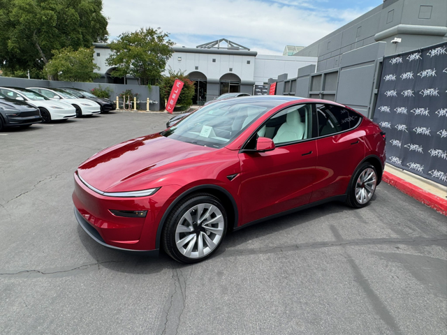 Tesla Tests Driverless Cars on Austin Streets, Announces Self-Delivery ...